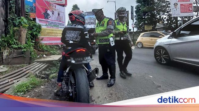 Operasi Zebra, Polisi Sasar Bikers Sunmori ke Lembang! Operasi Zebra, Polisi Sasar Bikers Sunmori ke Lembang!