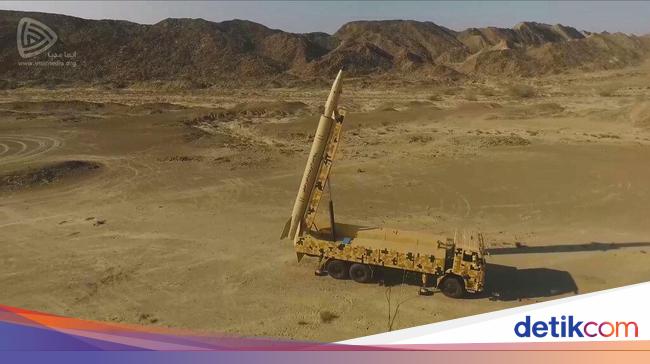 Iran Pamer Rudal Baru, Diklaim Bisa Jangkau Israel