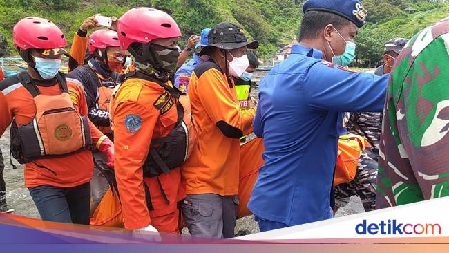 Musibah Tewaskan 11 Orang Dalam Ritual Maut di Pantai Payangan Jember