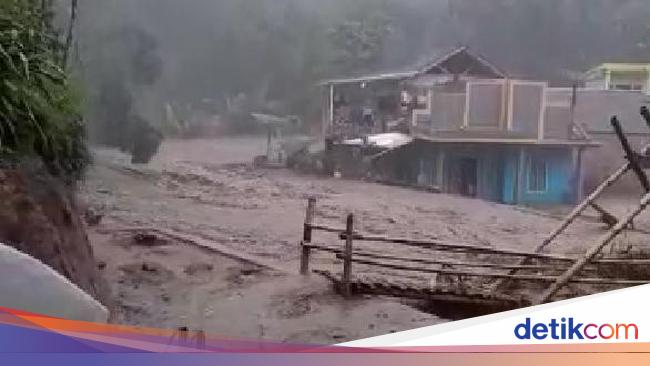 Banjir Bandang Garut, 2 Kecamatan Dampak Parah-Puluhan Warga Terjebak