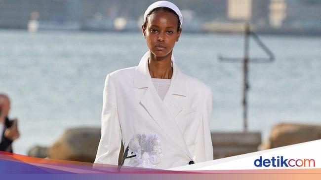 10 Potret Ridwan Ibrahim, Model Berhijab yang Berkarier di Korea Selatan