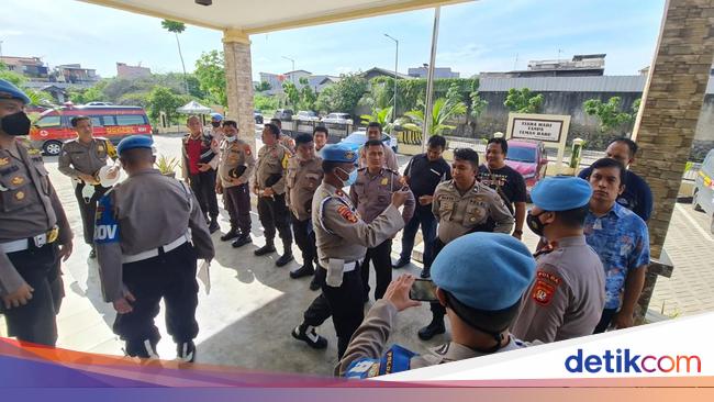 Razia Provost di Polsek Sunda Kelapa, 3 Polisi 'Gondrong' Diminta Cukur