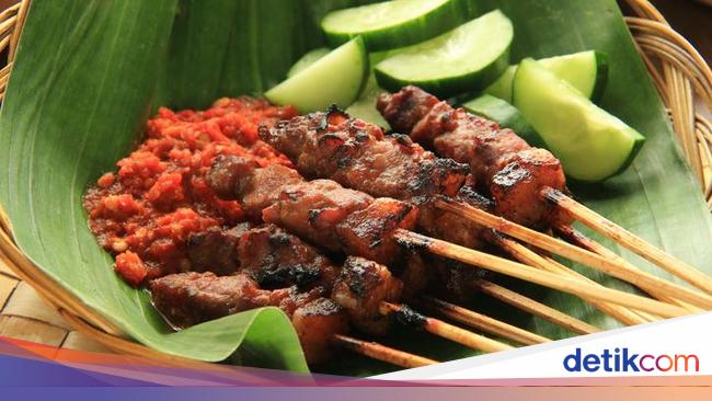 Sedapnya! Sate Plecing dan Rawon Babi di Puncak Wanagiri Buleleng