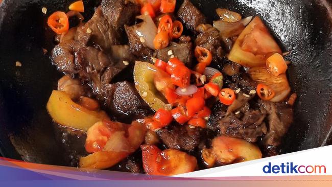 Ngeunah! 5 Iga Bakar Populer di Bandung yang Juicy Lezat