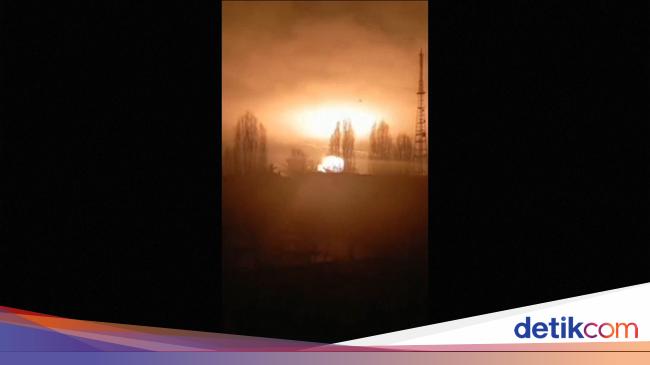 Penampakan Bola Api Raksasa di Langit Chernihiv, Ukraina