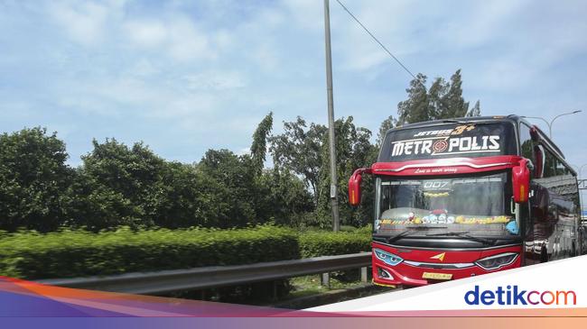 Bukan Buat Pamer, Ini Alasan Bus AKAP di Indonesia Pasang Stiker Besar ...