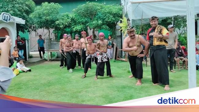 Kesenian Tiban, Seni Saling Cambuk di Kabupaten Kediri