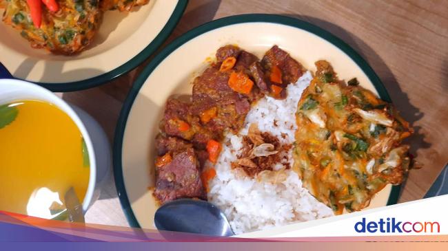 Pedas Nikmat Nasi Paru Mercon, Bumbu Kecombrangnya Bikin Nagih