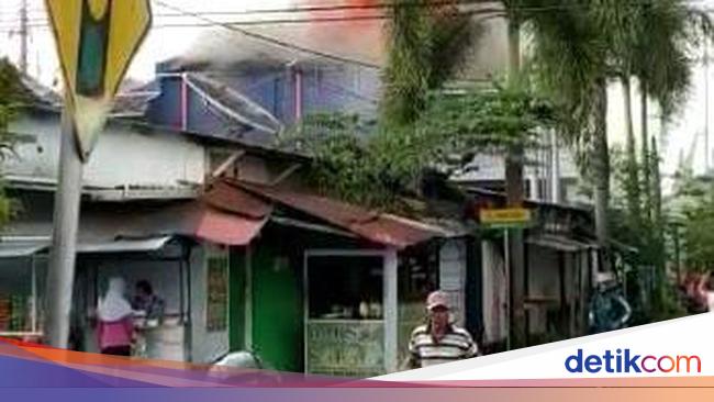Gedung RRI Jember Terbakar, Api Hanguskan Alat Musik dan Mixer