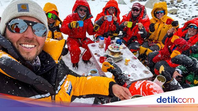 Pesta Teh Enggak Biasa: di Atap Dunia, Masuk Guinness World Record