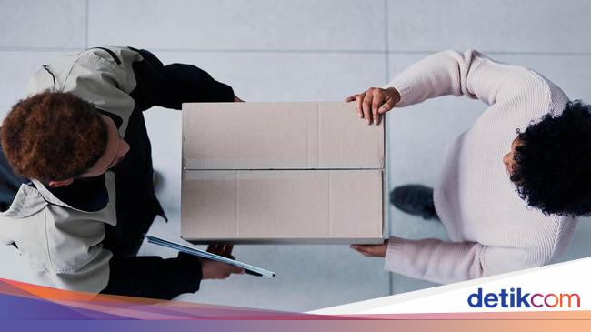 Simak! 5 Hal yang Harus Diperhatikan Saat Terima Paket Online