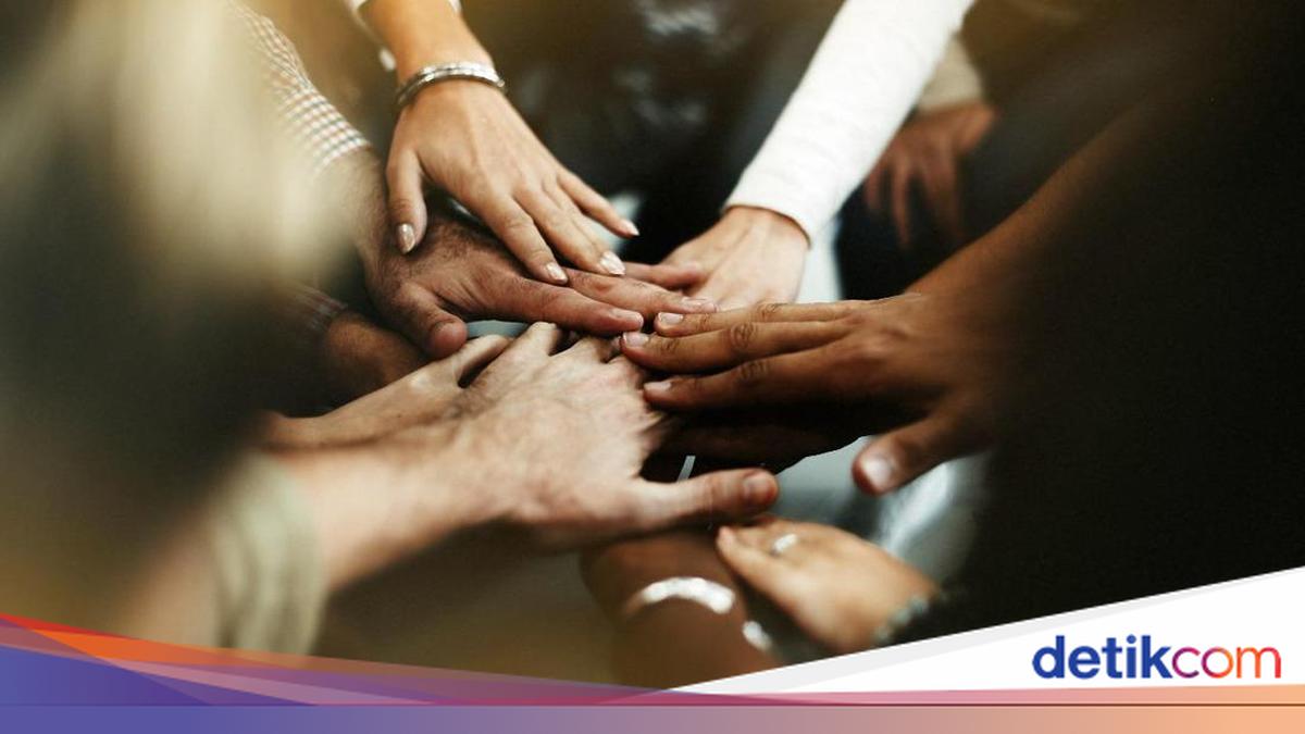 Mengenal Batobo, Tradisi Gotong Royong sambil Berpantun dari Riau