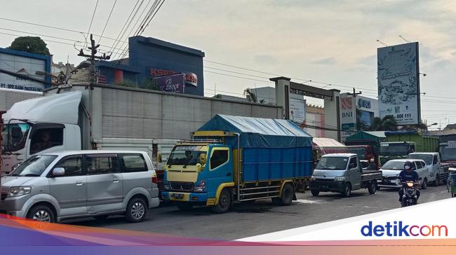 Jalur Pantura Macet, Ini Jalan Alternatif Keluar-Masuk Pati