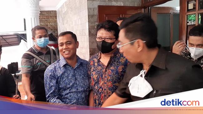 Faisal Sebut Gala Sky Mau Dipangku dan Tak Takut dengan Doddy Sudrajat Faisal Sebut Gala Sky Mau Dipangku dan Tak Takut dengan Doddy Sudrajat