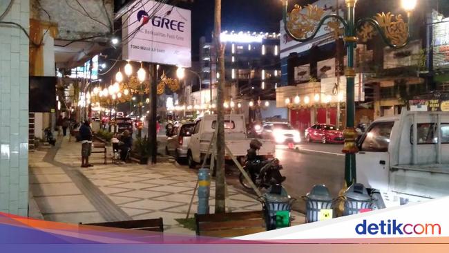 Di Balik Gemerlap Lampu Kayoetangan Heritage Malang