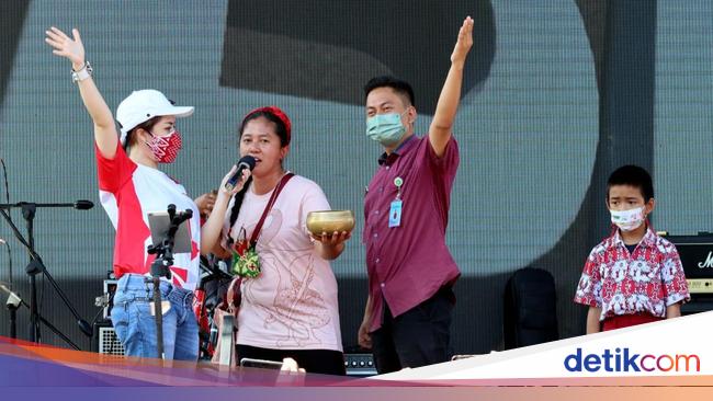 Mbak Rara 'Pawang Hujan Mandalika' Muncul di Acara PDIP