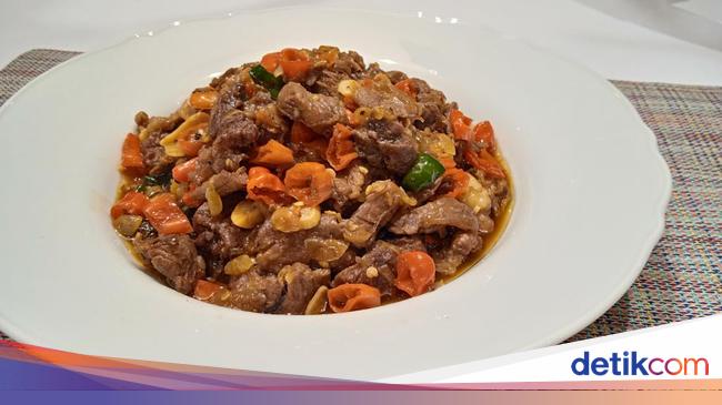 Resep Oseng Mercon Daging yang Pedas Nikmat, Bikin Semangat Makan!