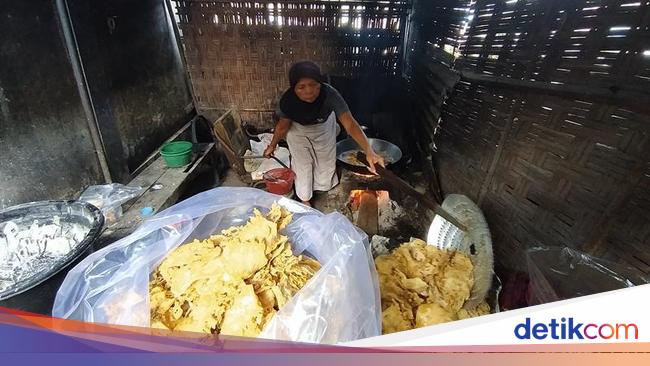 Perajin Rempeyek Cethul Khas Magelang Mulai Geber Stok untuk Lebaran