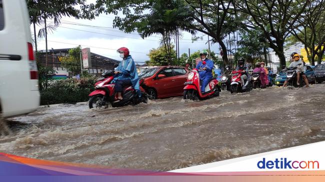 Duh, Suhat Kota Malang Langganan Banjir Setiap Hujan Deras Duh, Suhat Kota Malang Langganan Banjir Setiap Hujan Deras
