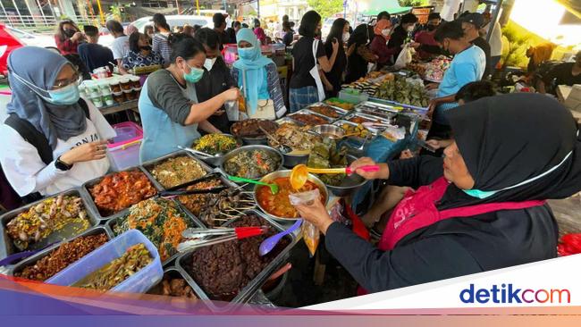 Berburu Takjil di Pasar Benhil, Mana yang Paling Enak Ya