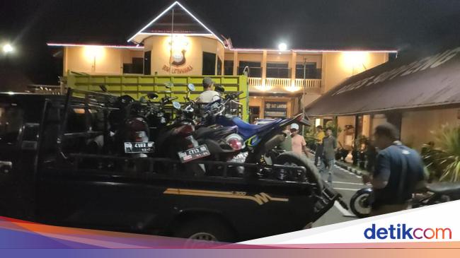 Ganggu Warga Ibadah Ramadan, 30 Motor Balapan Liar di Soppeng Disita 3 ...