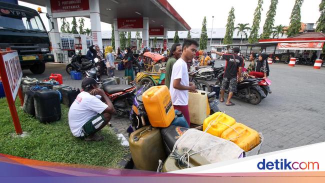 Ini Edaran Pertamina Larang SPBU Layani Pembeli Pertalite dengan Jeriken