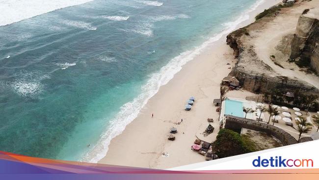 Pantai Melasti: Tiket Masuk, Daya Tarik dan Fasilitas