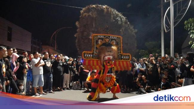 Seniman Muda Ponorogo Khawatir Reog Diklaim Malaysia Seniman Muda Ponorogo Khawatir Reog Diklaim Malaysia