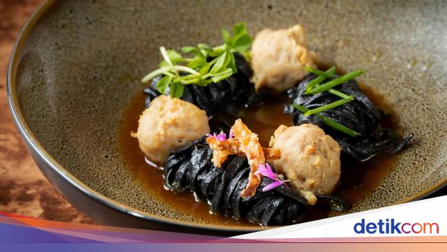 Sedep Poll! Buka Puasa Pakai Nasi Bebek Ireng hingga Rawon Bakso di Sini