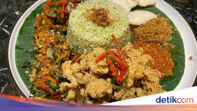Sawaregmoe Resto : Nasi Rames Ayam Serai dan Mie Nyemek Bebek Asap yang ...