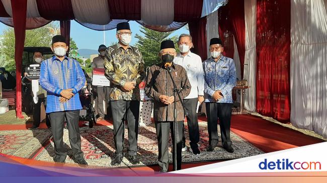 Salurkan BLT Minyak Goreng-PKH di Aceh, Ma'ruf Amin: Ringankan Beban Warga