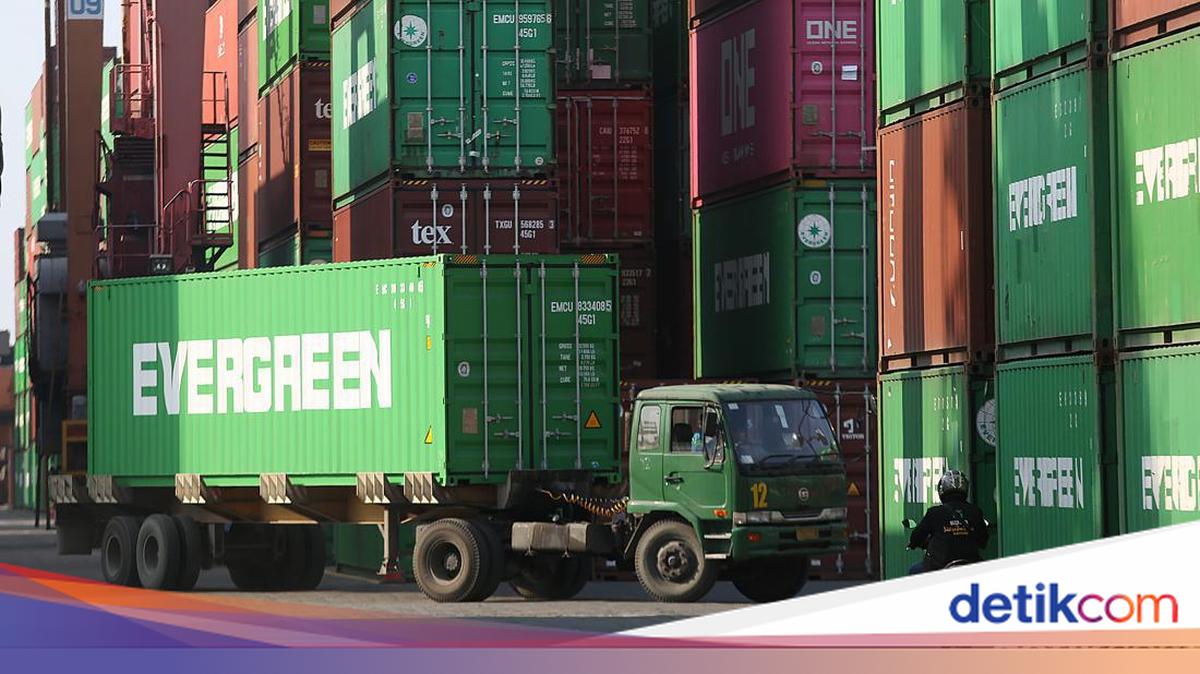 Neraca Perdagangan RI Sepanjang 2024 Turun