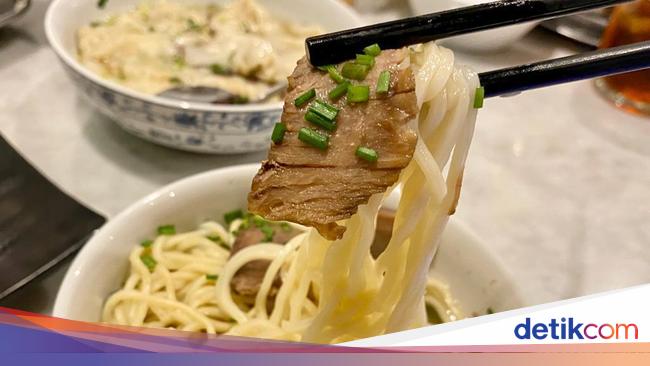 Long Feng Tang: Nikmatnya Lanzhou Beef Noodle dan Sate Domba Xinjiang ...