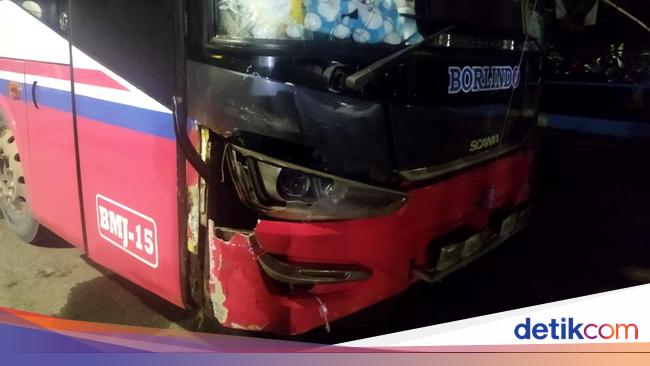 Bus Tabrak Pengendara Motor hingga Tewas di Enrekang, Sopir Menyerahkan Diri