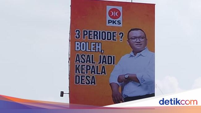 Jubir PKS Pasang Billboard '3 Periode Boleh Asal Jadi Kades' di Depok