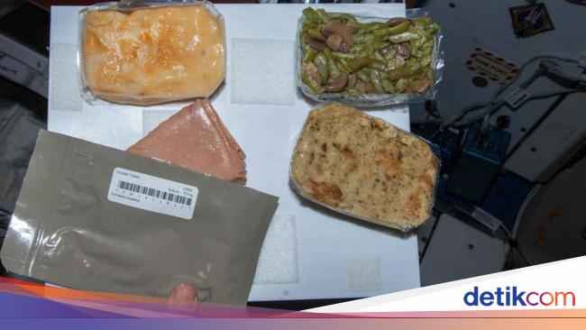 Apa Makanan Para Astronaut di Luar Angkasa? Ini Daftar Menunya