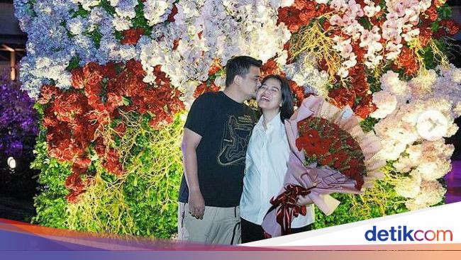 Bikin Baper, Intip Momen Romantis Bobby Nasution di Ultah Kahiyang Bikin Baper, Intip Momen Romantis Bobby Nasution di Ultah Kahiyang