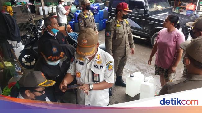 Ratusan Liter Arak Gula Sitaan dari Karangasem Segera Dimusnahkan