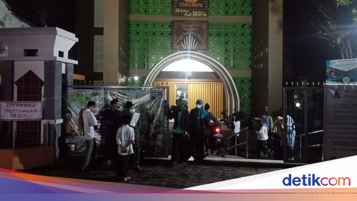 Makam Gus Dur Dibuka Lagi untuk Peziarah, Catat Jam Berkunjungnya