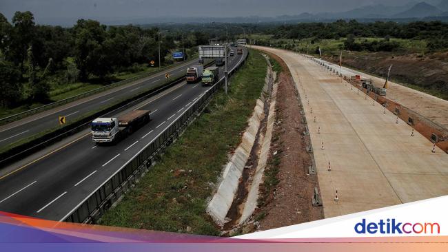 Yuk, lihat Tol Japek II Selatan untuk Arus Balik Lebaran 2022