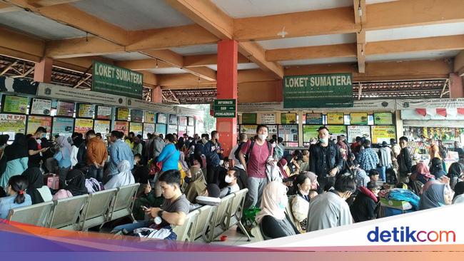 Cerita Pemudik di Terminal Kp Rambutan Tunggu Bus 4 Jam karena Macet di ...