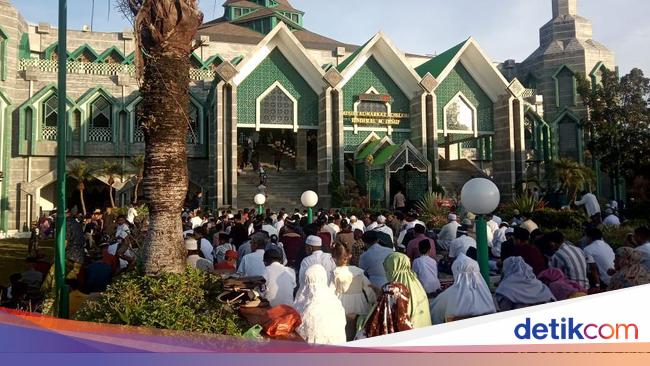 Masjid Al Markaz Makassar Sediakan Kapasitas 15 Ribu Jemaah Salat Id ...