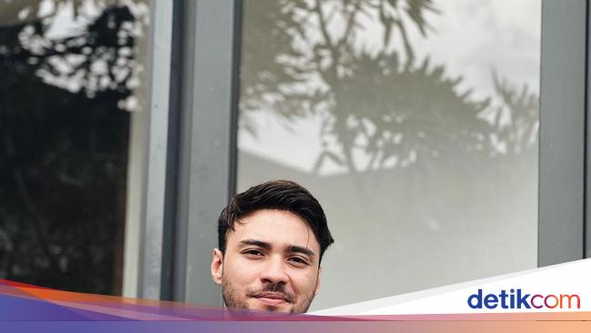 Mas Bian, Refal Hady Masuk Nominasi Pria Tertampan di Dunia Mas Bian, Refal Hady Masuk Nominasi Pria Tertampan di Dunia