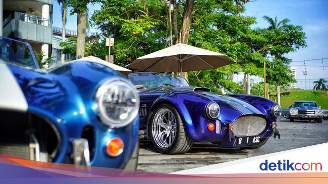 Mobil Muscle Car yang Biasa di Film Hollywood Ngumpul di Jakarta