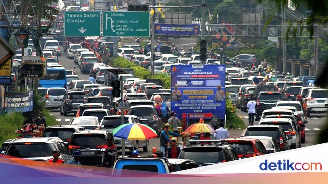 One Way Jalur Puncak Bogor Berakhir, Lalin Simpang Gadog Macet