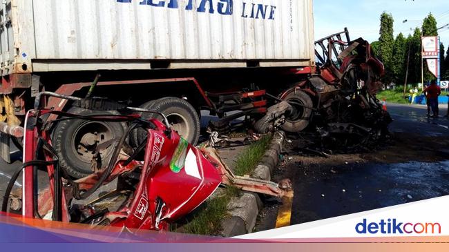 Laka Maut Truk Trailer Tewaskan 2 Orang di Boyolali, Polisi Cari Rekaman CCTV
