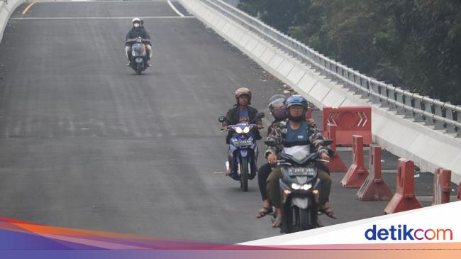Belum Diresmikan, Flyover Kopo Bandung Kerap Dibuka untuk Urai Macet Belum Diresmikan, Flyover Kopo Bandung Kerap Dibuka untuk Urai Macet