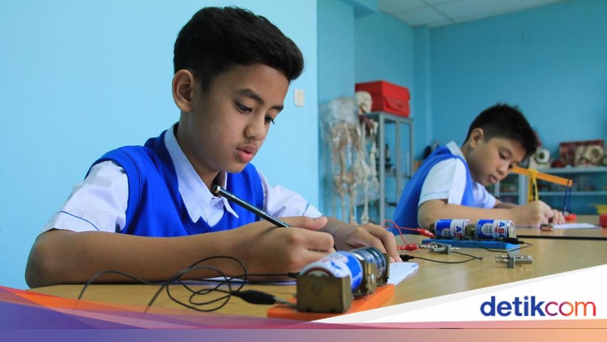 Melihat Dampak Digratiskannya SD-SMP bagi Sekolah Swasta Menurut Pakar