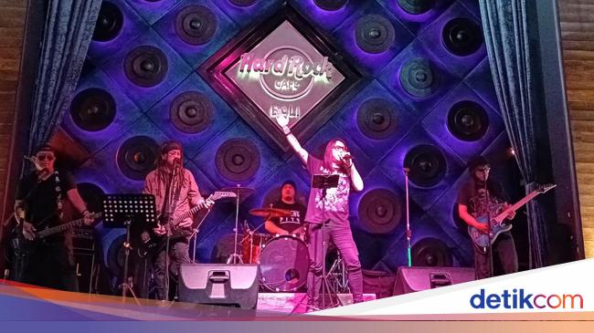 5 Rekomendasi Bar and Restaurant dengan Live Music Malam di Bali
