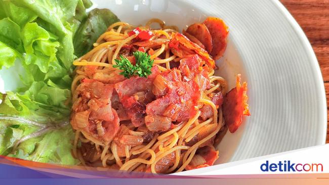 Resep Spaghetti Sosis Pedas yang Enak Buat Makan Siang